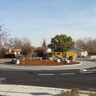 Designing roundabouts with pedestrians and cyclists in mind